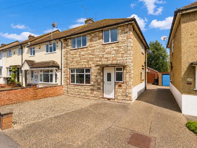 3 bedroom end of terrace house for sale