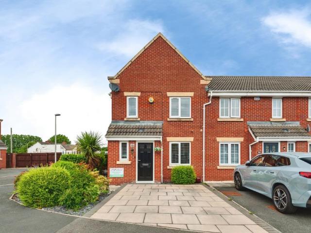 3 bedroom end of terrace house for sale