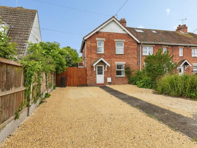 3 bedroom end of terrace house for sale