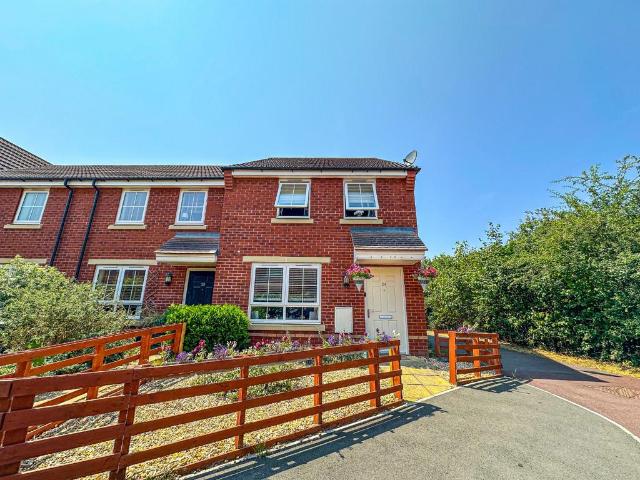 3 bedroom end of terrace house for sale