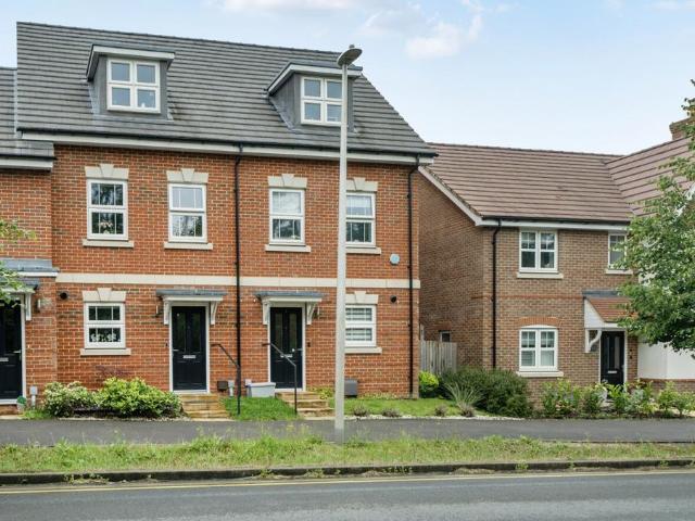 3 bedroom end of terrace house for sale