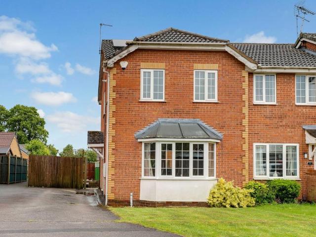3 bedroom end of terrace house for sale