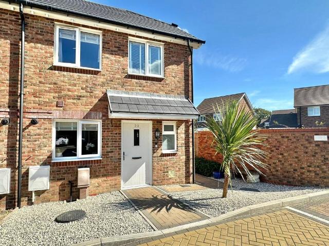 3 bedroom end of terrace house for sale