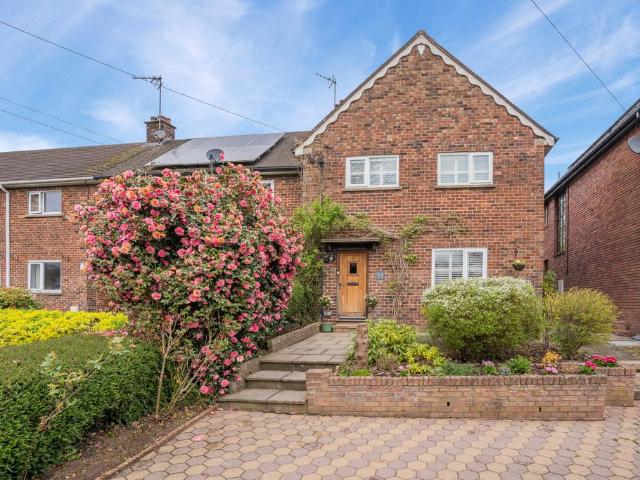 3 bedroom end of terrace house for sale