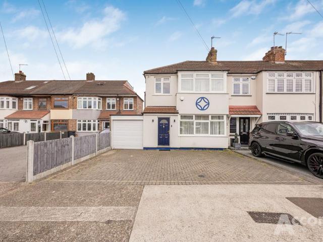 3 bedroom end of terrace house for sale