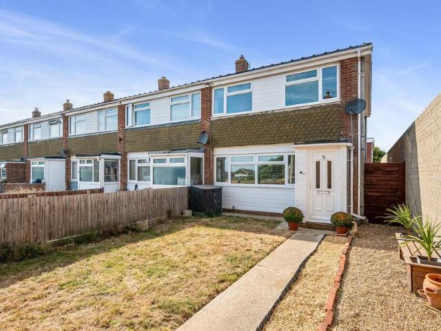 3 bedroom end of terrace house for sale