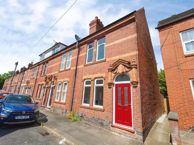 3 bedroom end of terrace house for sale