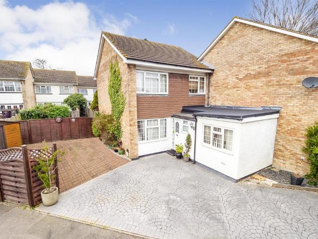 3 bedroom end of terrace house for sale