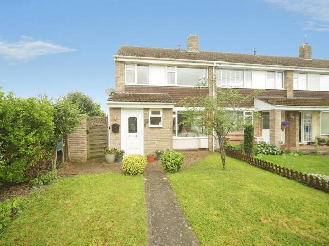 3 bedroom end of terrace house for sale