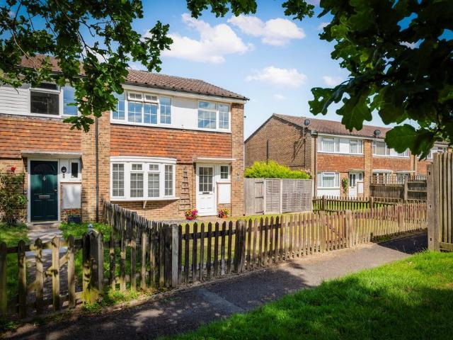 3 bedroom end of terrace house for sale