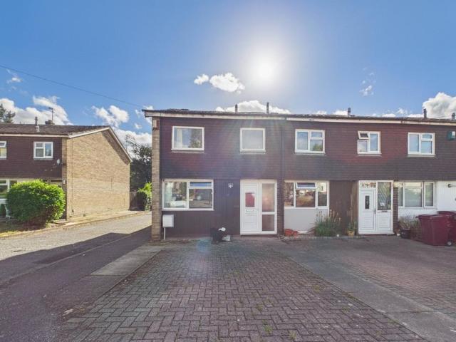 3 bedroom end of terrace house for sale