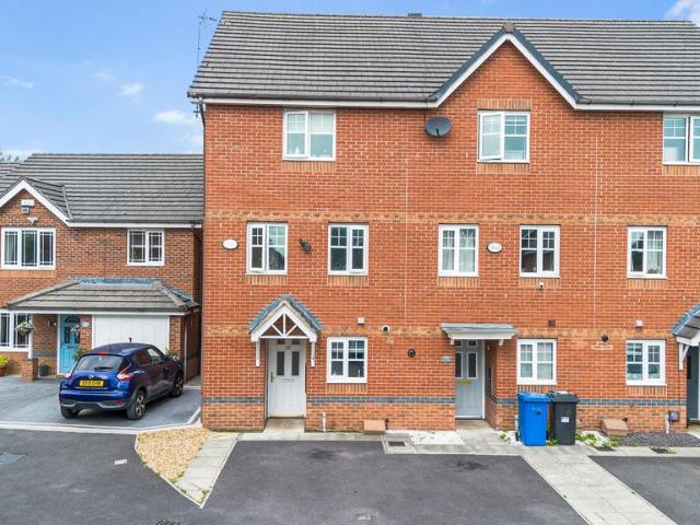 3 bedroom end of terrace house for sale