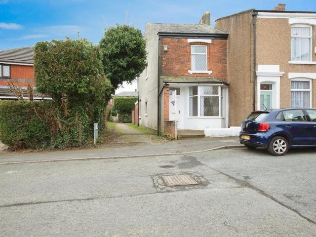 3 bedroom end of terrace house for sale