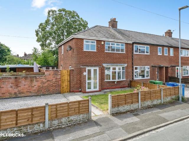 3 bedroom end of terrace house for sale
