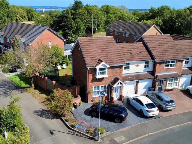 3 bedroom end of terrace house for sale