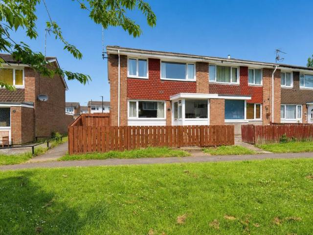 3 bedroom end of terrace house for sale