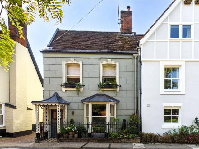 3 bedroom end of terrace house for sale