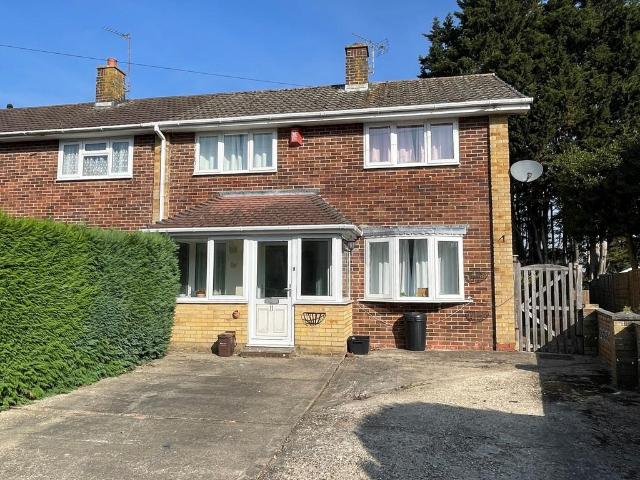 3 bedroom end of terrace house for sale