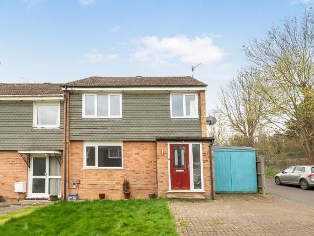 3 bedroom end of terrace house for sale