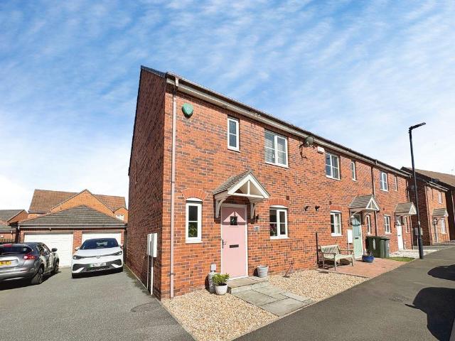 3 bedroom end of terrace house for sale