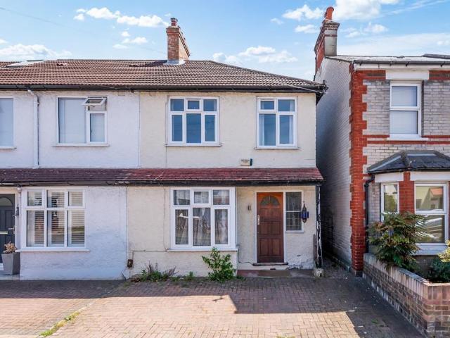 3 bedroom end of terrace house for sale