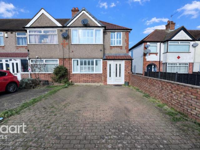 3 bedroom end of terrace house for sale
