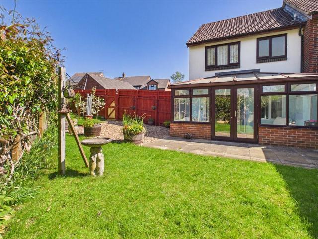 3 bedroom end of terrace house for sale