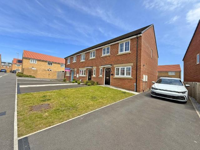 3 bedroom end of terrace house for sale