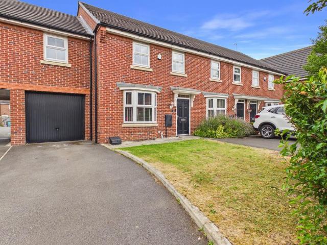 3 bedroom end of terrace house for sale