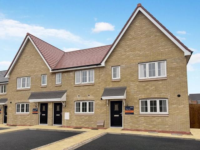 3 bedroom end of terrace house for sale