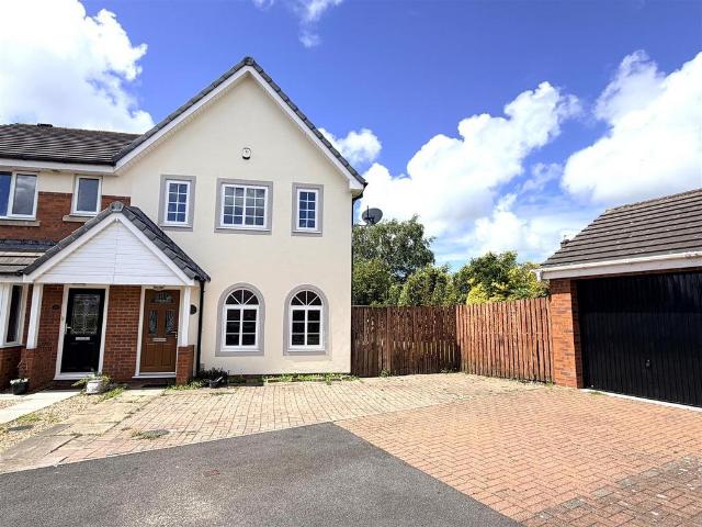 3 bedroom end of terrace house for sale