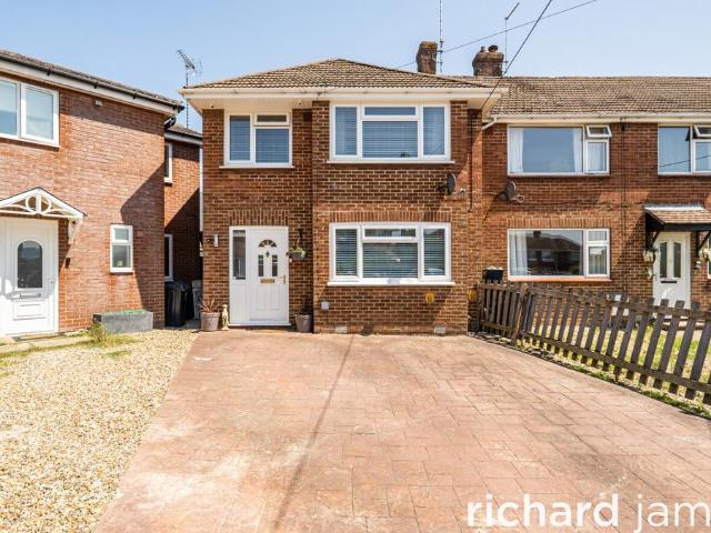 3 bedroom end of terrace house for sale