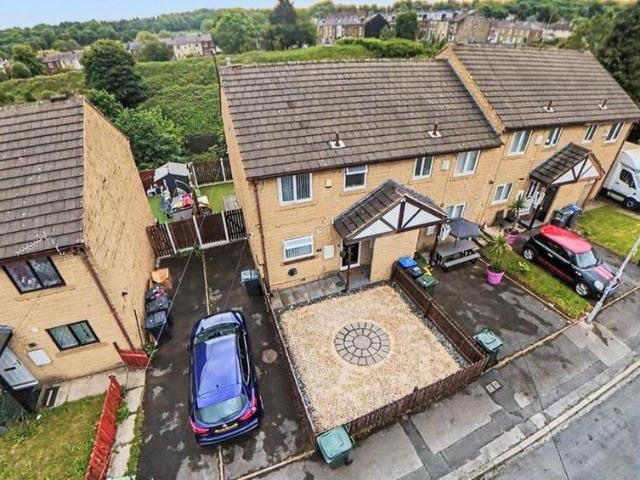 3 bedroom end of terrace house for sale
