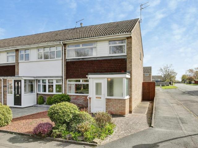 3 bedroom end of terrace house for sale