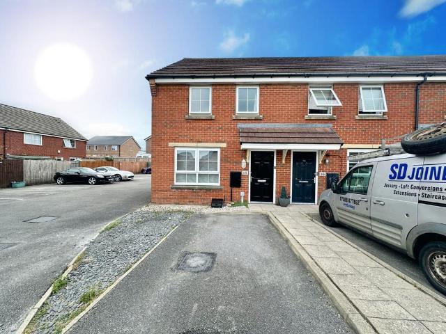 3 bedroom end of terrace house for sale