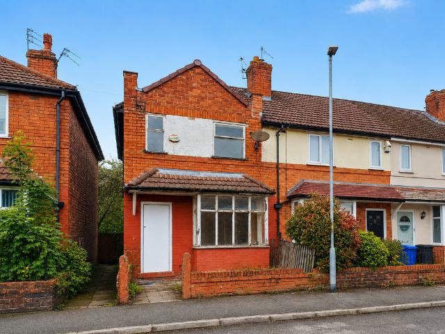 3 bedroom end of terrace house for sale