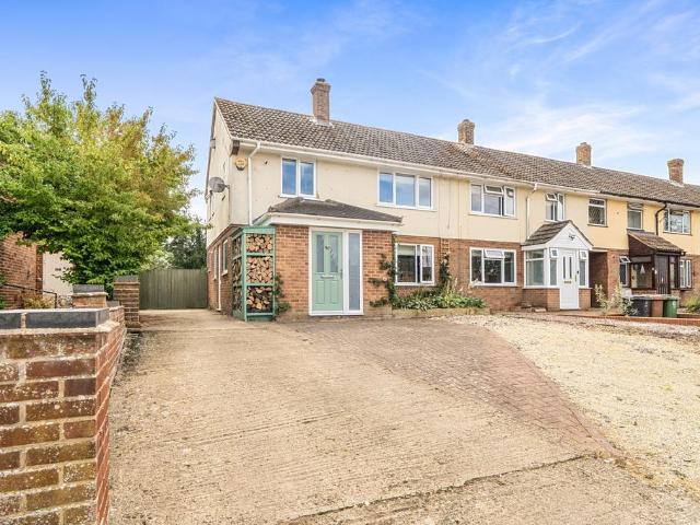 3 bedroom end of terrace house for sale