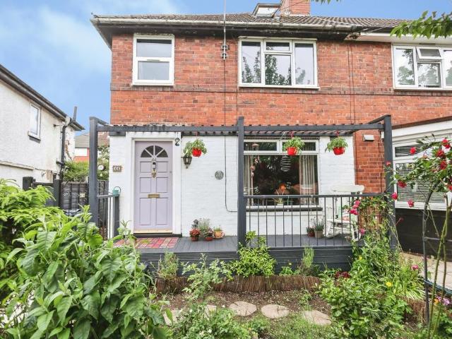 3 bedroom end of terrace house for sale