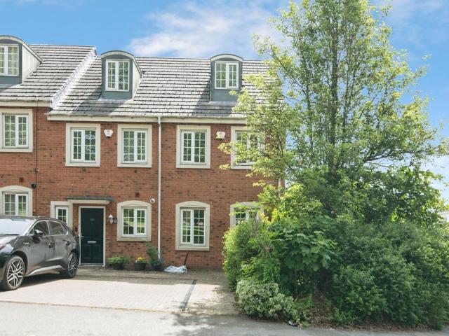 3 bedroom end of terrace house for sale