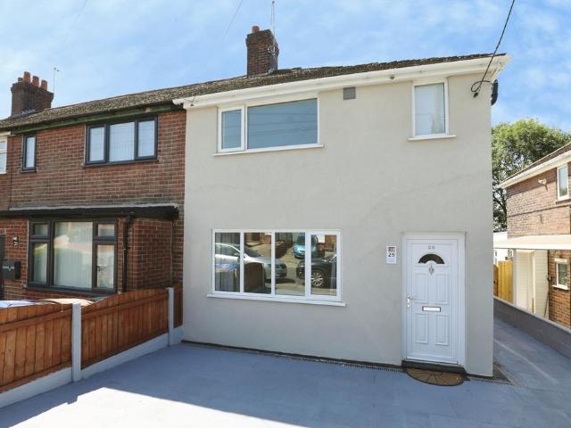 3 bedroom end of terrace house for sale