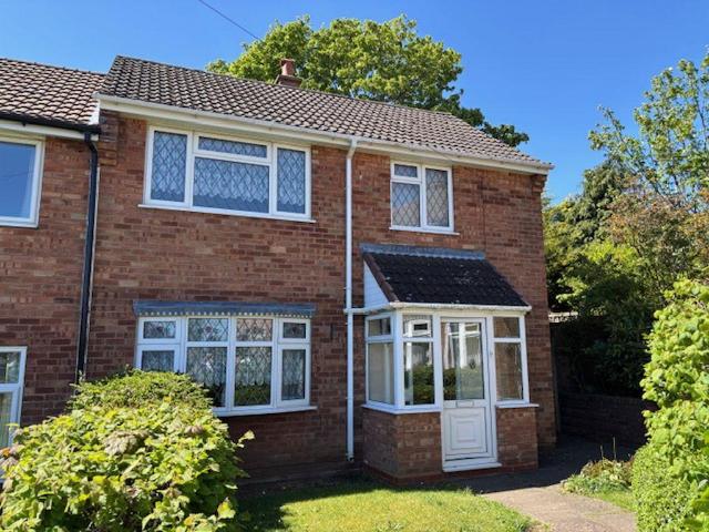 3 bedroom end of terrace house for sale