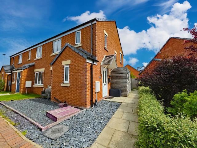 3 bedroom end of terrace house for sale