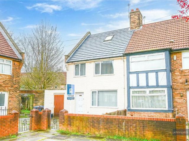3 bedroom end of terrace house for sale