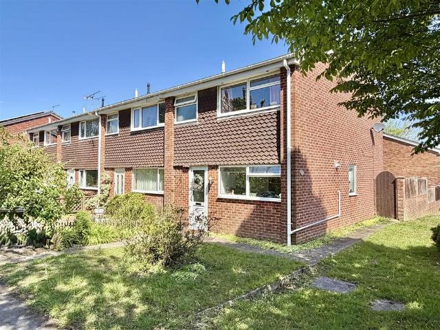 3 bedroom end of terrace house for sale