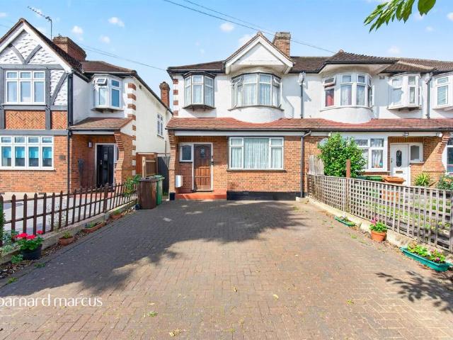 3 bedroom end of terrace house for sale