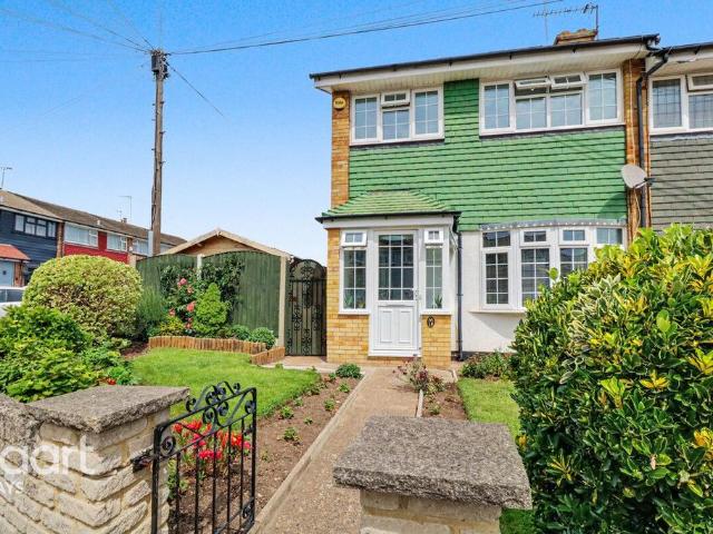 3 bedroom end of terrace house for sale