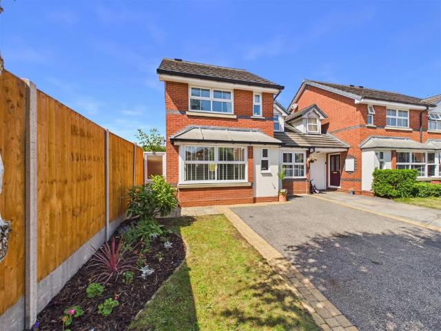 3 bedroom end of terrace house for sale