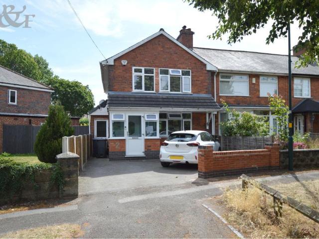 3 bedroom end of terrace house for sale