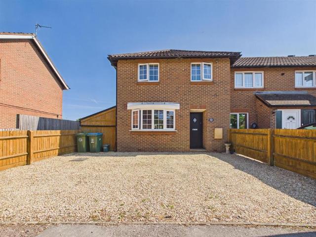 3 bedroom end of terrace house for sale