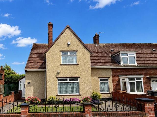 3 bedroom end of terrace house for sale